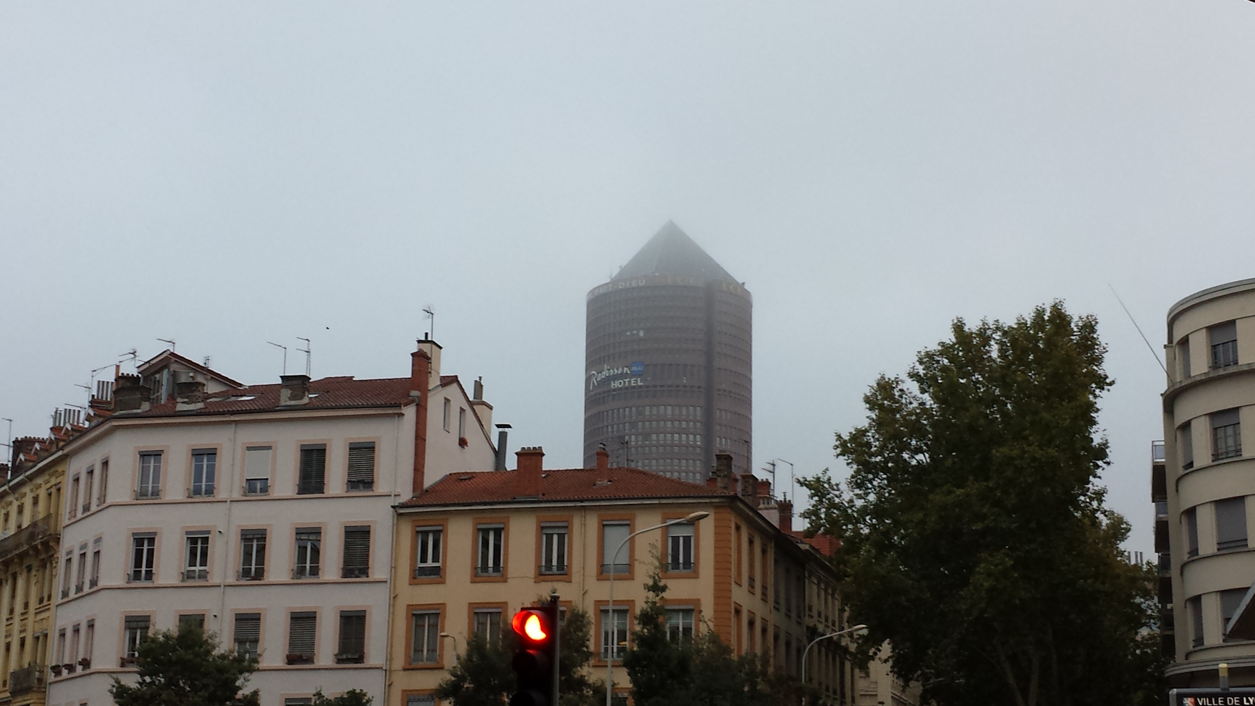 Lyon : l’hôtel Radisson Blu rouvrira en octobre après 3 ans de travaux ...