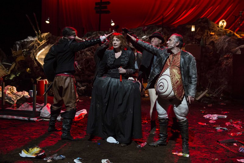 Au TNP, Macocco tient la culotte en mère Ubu - Lyon Capitale