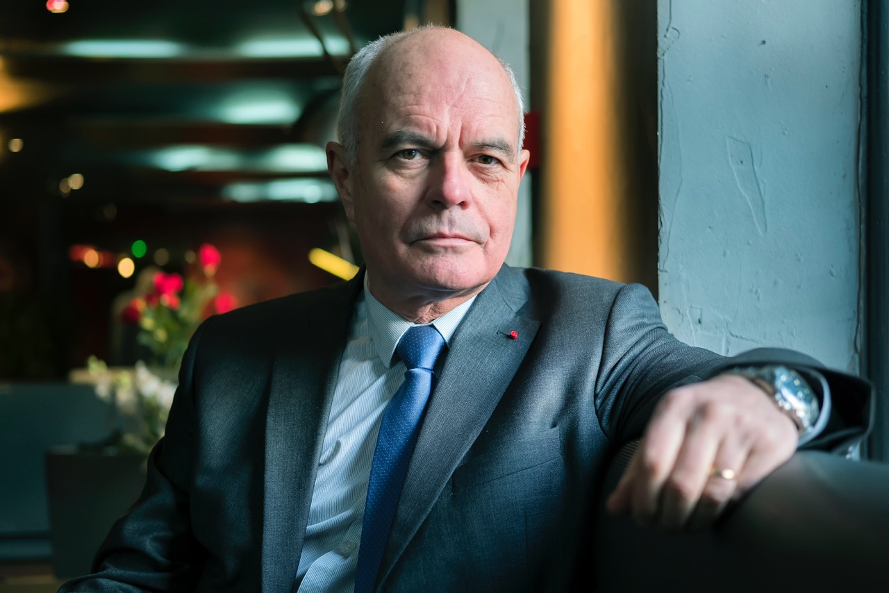 Général Tauzin : "L'économie souffre d'un manque de politique" - Lyon ...