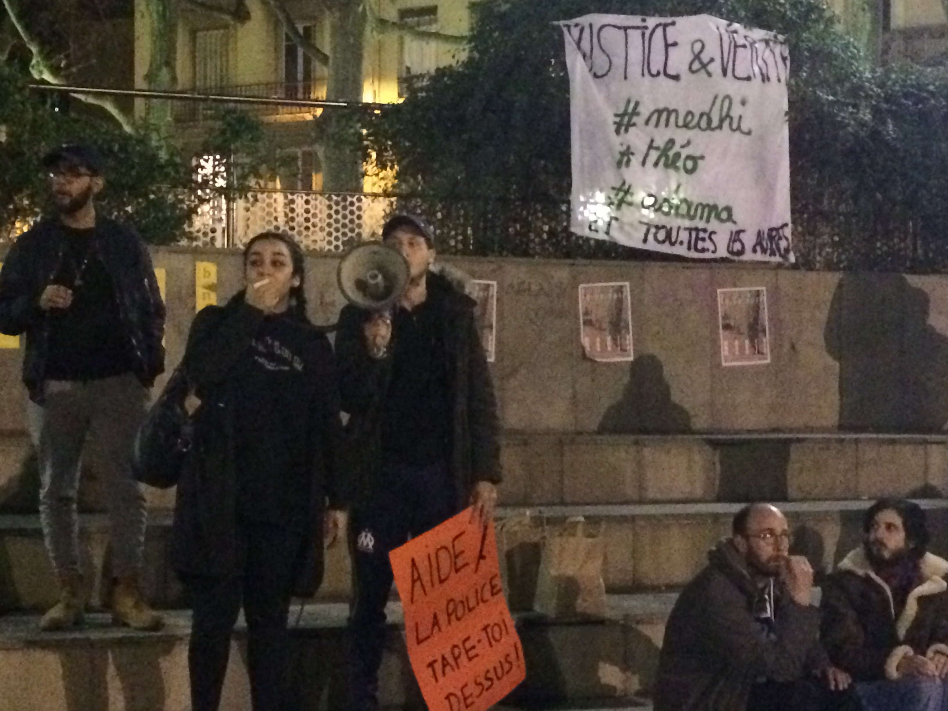 Place Guichard : l'extrême gauche rassemblée en soutien à Théo - Lyon ...