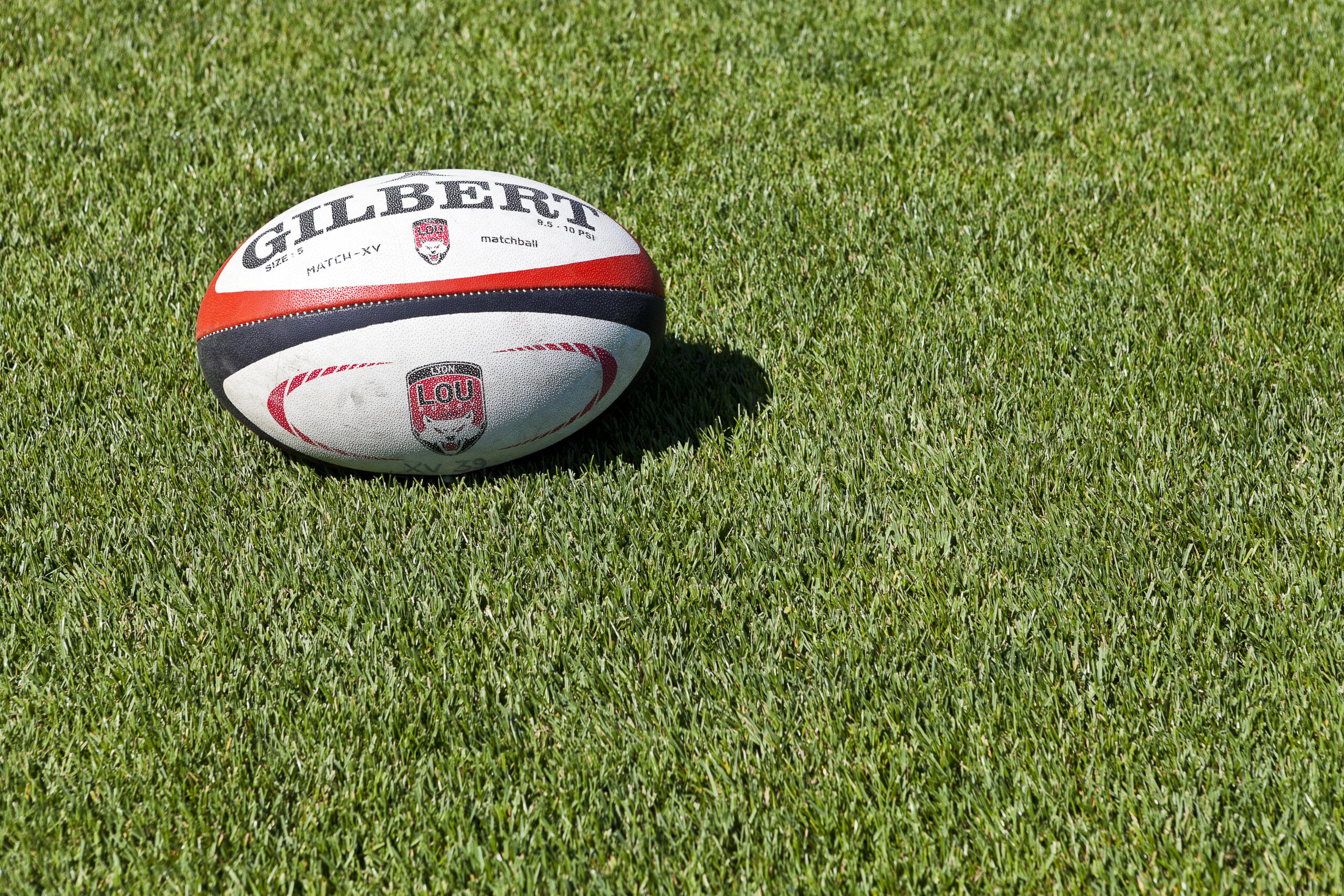 Top 14 : à Perpignan, le Lou s’impose 32 à 28 après un match intense ...