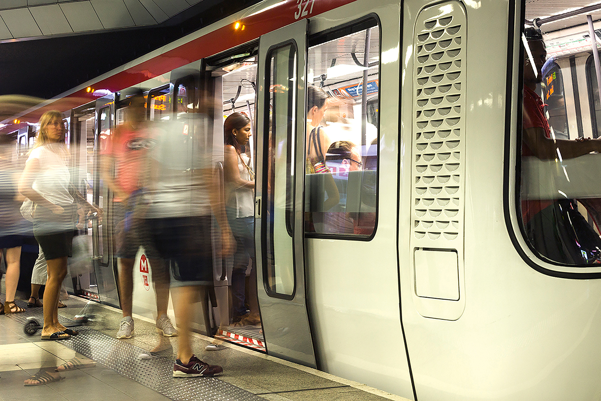 Lyon : un obstacle sur les voies, la ligne du métro D partiellement coupée