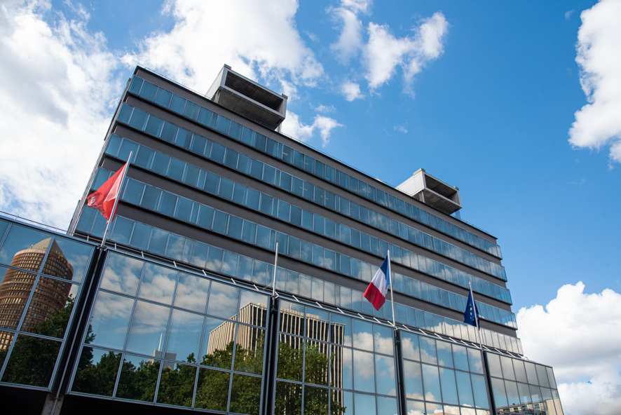 La Métropole de Lyon va voter un voeu pour faire fermer des locaux d ...
