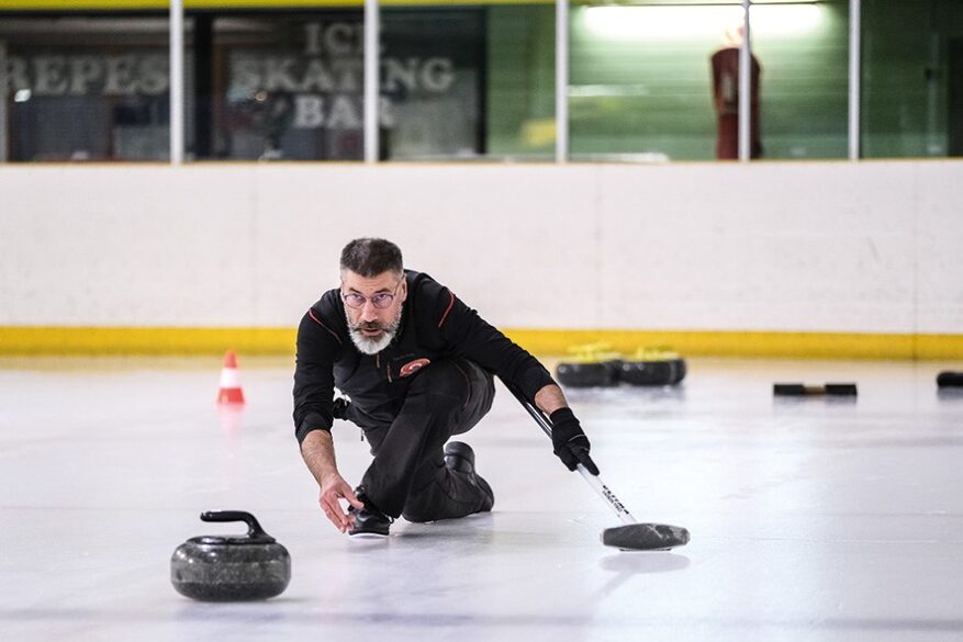 Lyon : stratégie et précision, à la découverte du curling