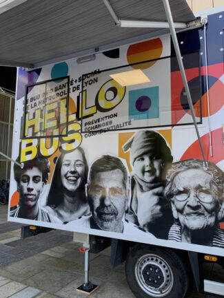 La Métropole de Lyon au chevet des plus fragiles avec le "Hello Bus"