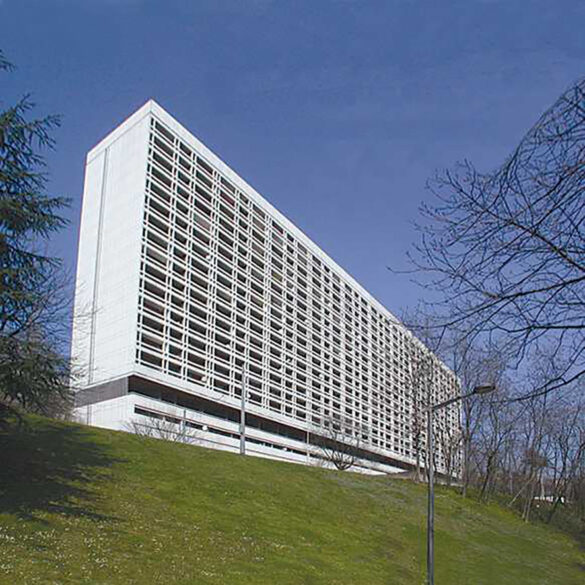 L’architecture lyonnaise et ses secrets : le triomphe du béton - Lyon ...