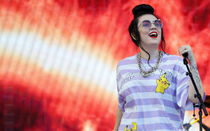 Lyon : Hoshi en concert à la LDLC Arena en 2024