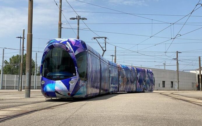 Lyon : une nouvelle œuvre sur les tramways du réseau TCL
