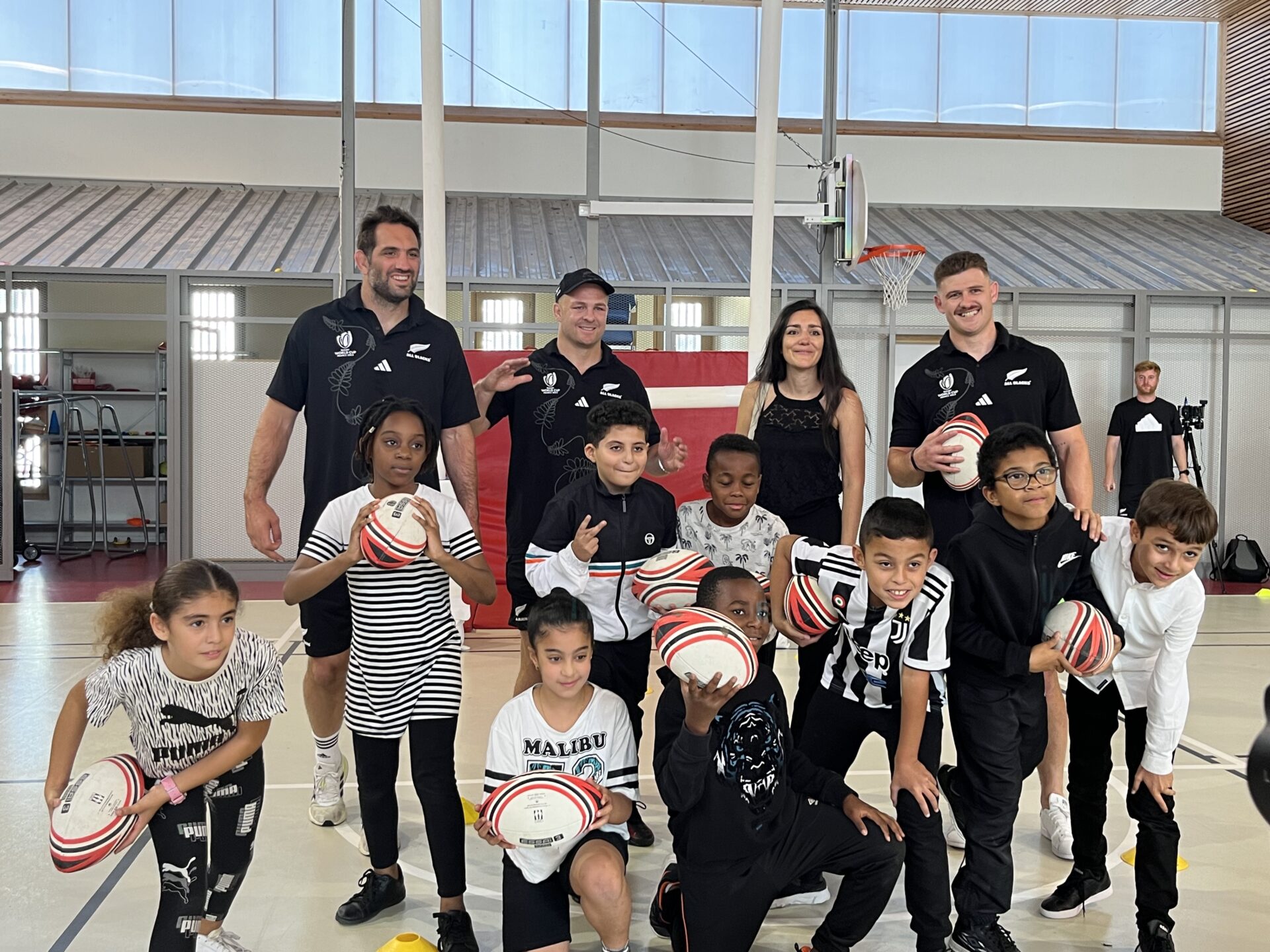 À Lyon, une visite surprise des All Blacks à l’école Marie Bordas