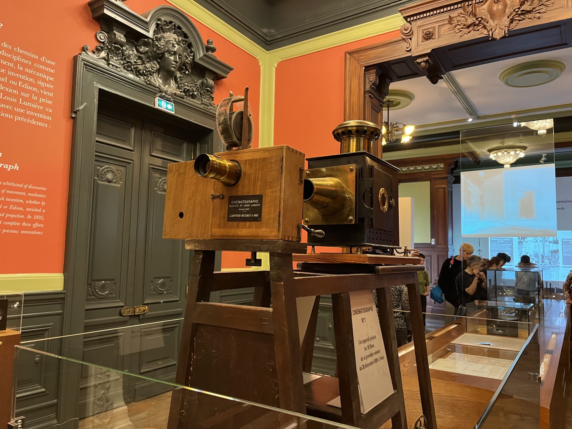 Lyon : le Musée Lumière rouvre ses portes avec une nouvelle scénographie
