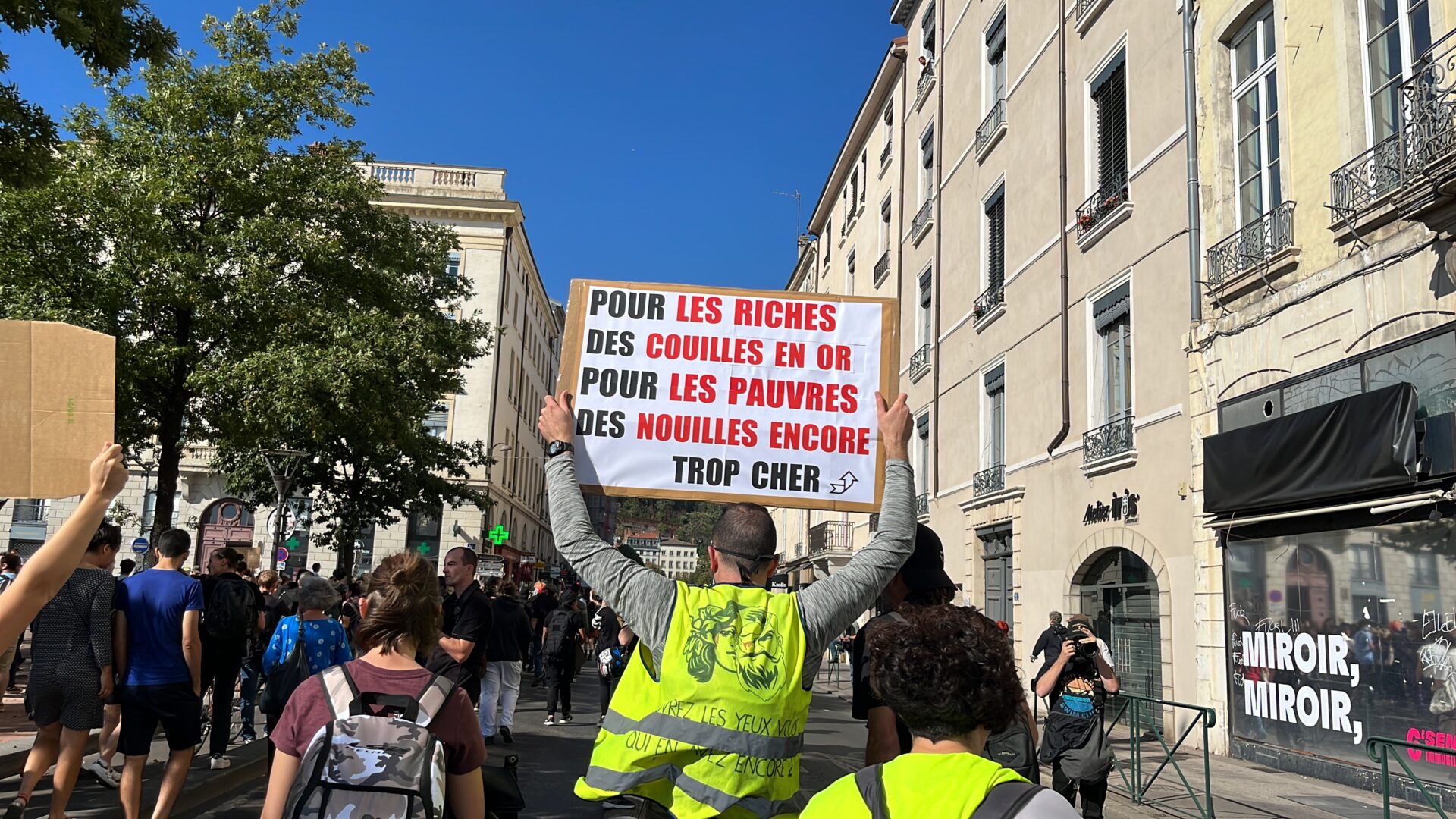 Manifestation à Lyon : entre 2 600 et 12 000 personnes mobilisées