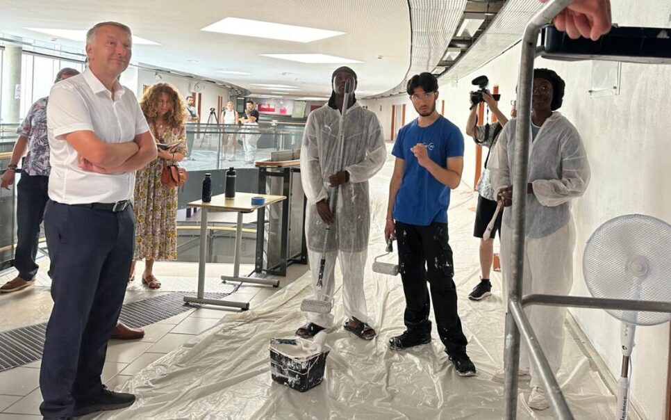 À Vénissieux, le collège Jules Michelet rénové par trois Coopératives ...