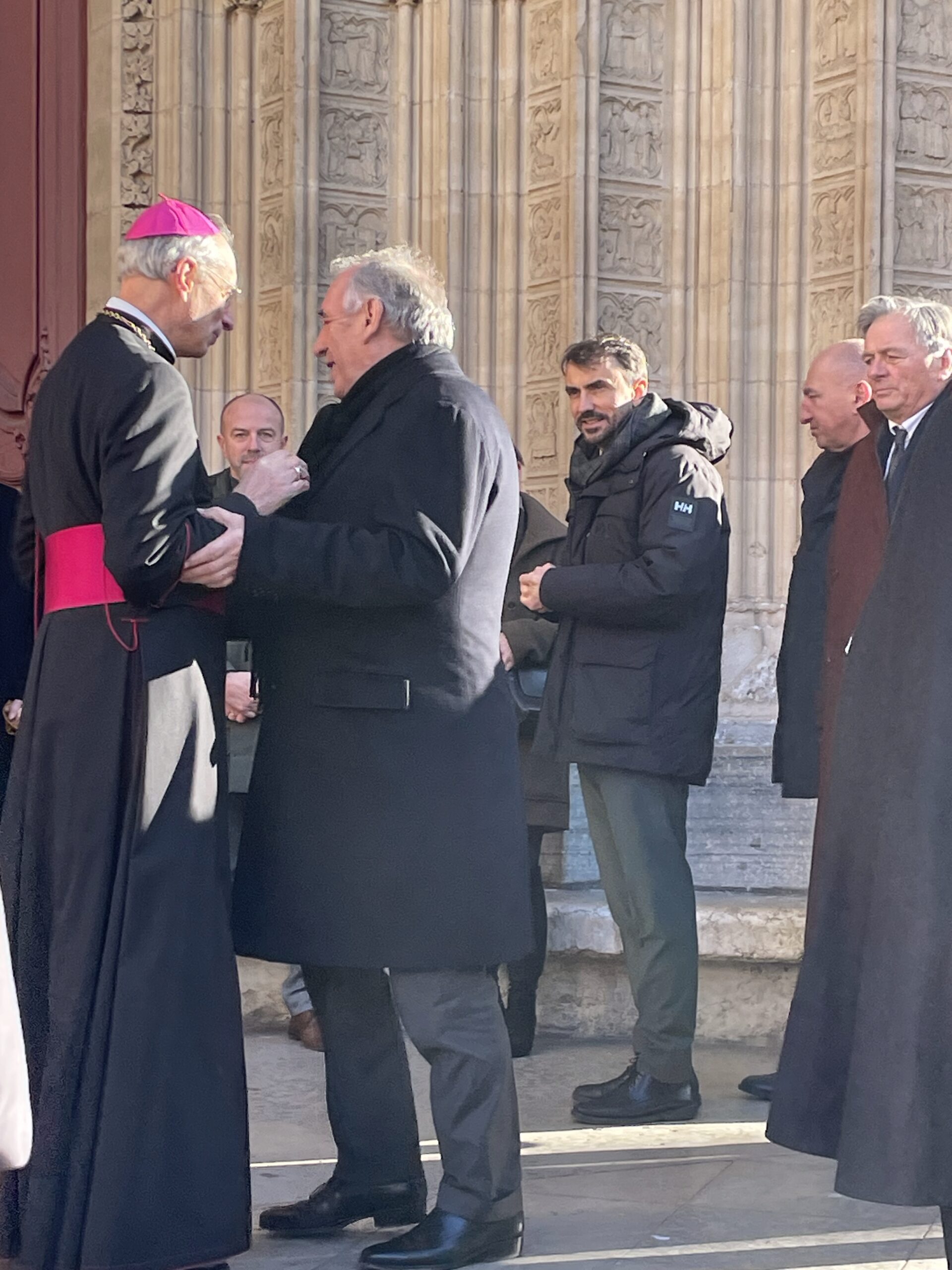 En images, les personnalités politiques présentes pour rendre hommage à ...